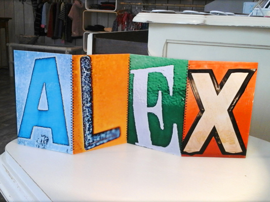 Prénom Cousu Alex – L'Alphabet Oublié